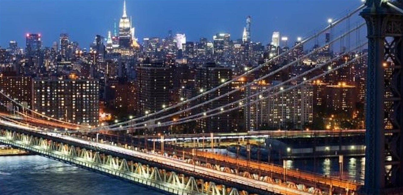 أغنى رجل في العالم يحذر من انهيار نيويورك