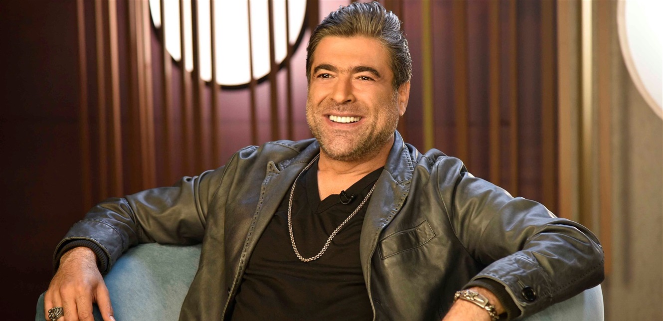 بروب الاستحمام.. فيديو للفنان وائل كفوري ينتشر من لاس فيغاس ويُثير الجدل