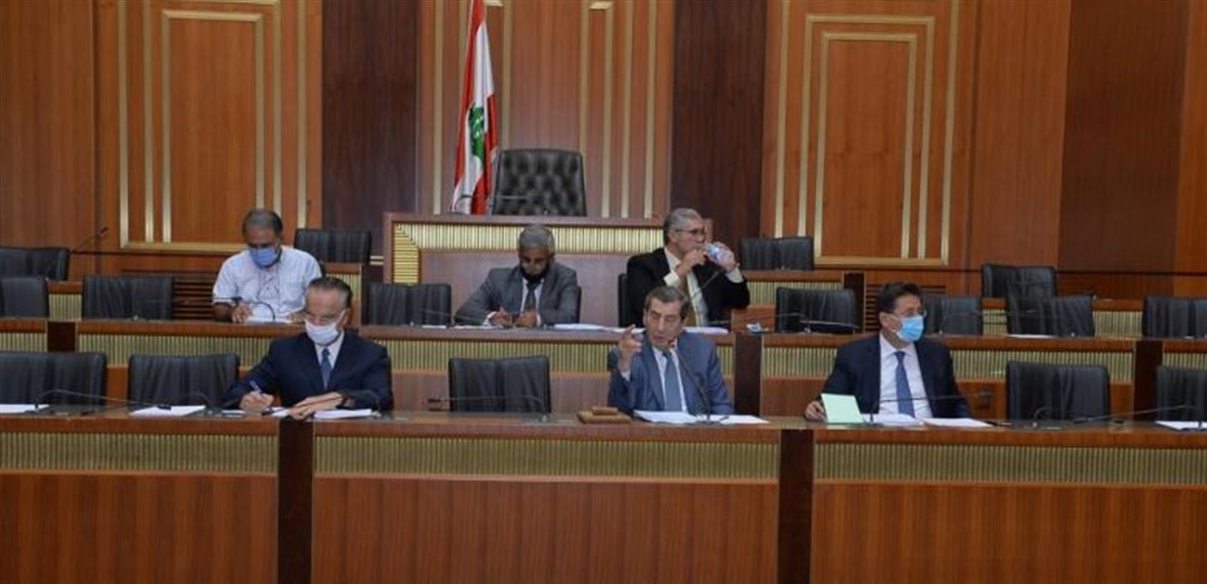 البلاد أمام مرحلة انتقالية قانون انتخابات جديد أول خطوة