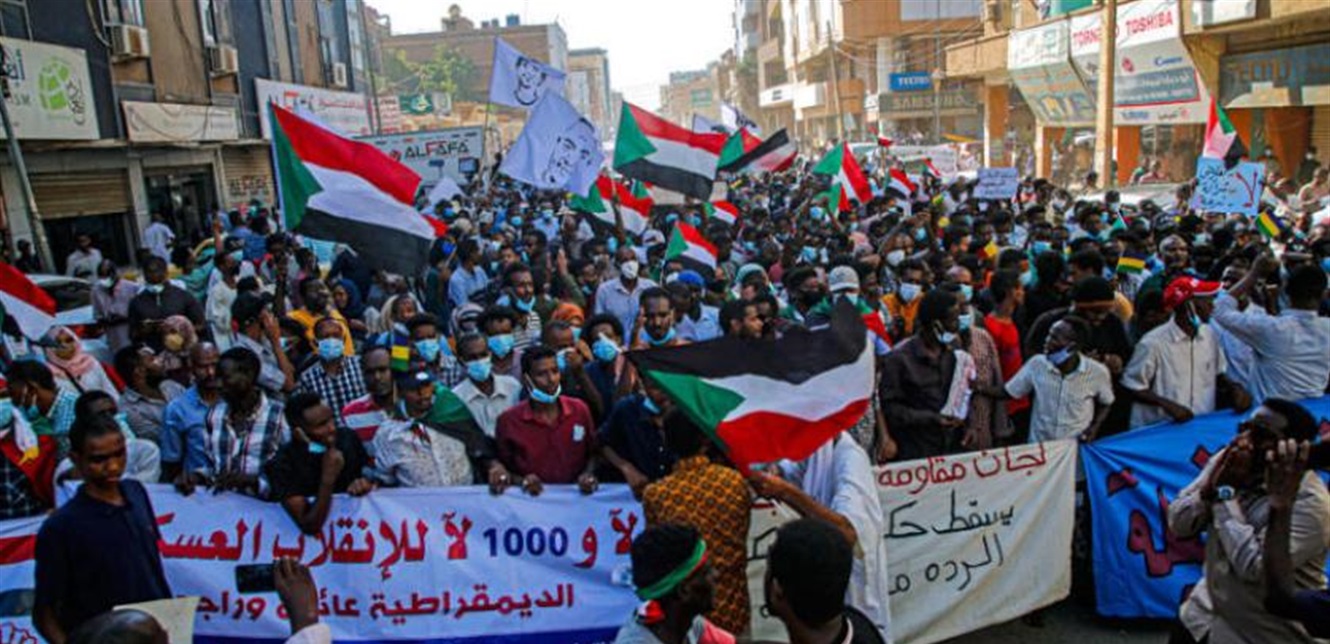 إصابات بعد استخدام الشرطة السودانية الغاز المسيل للدموع والقنابل بوجه